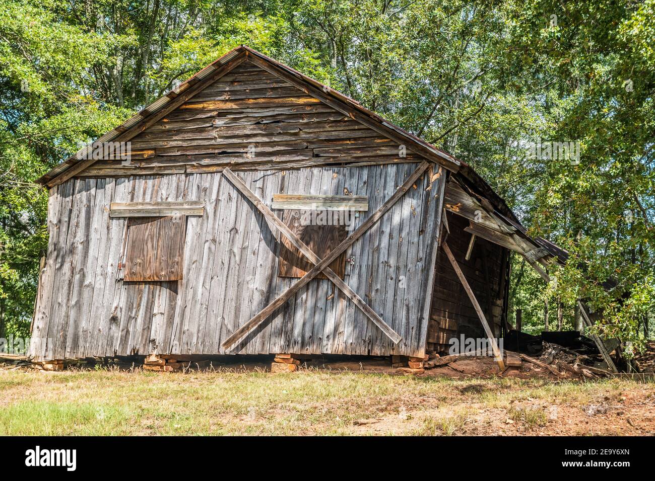 Old farmhouse pioneer farmhouse hi-res stock photography and images - Alamy