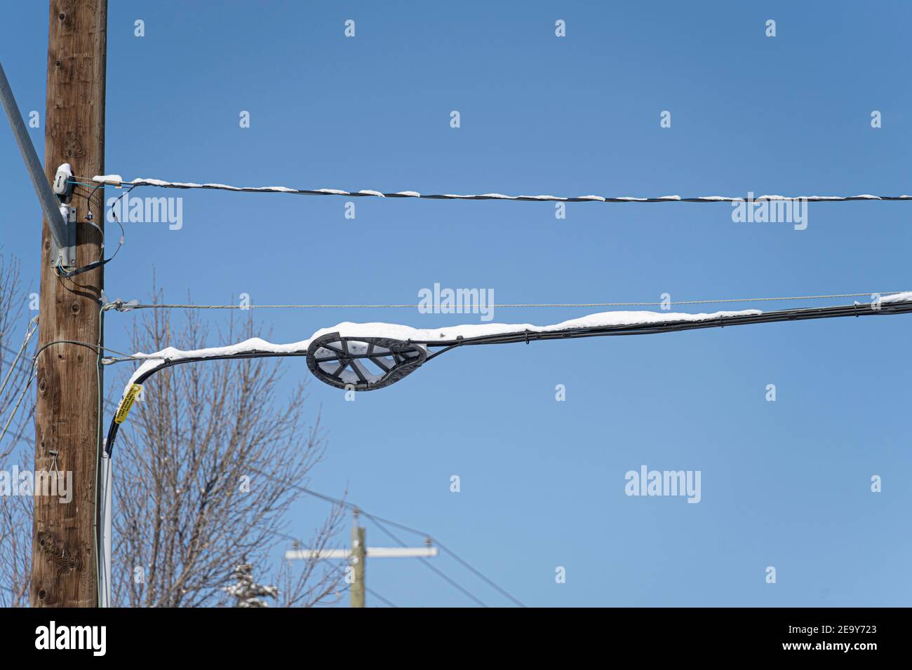 Fibre optic cable broadband hi-res stock photography and images - Alamy
