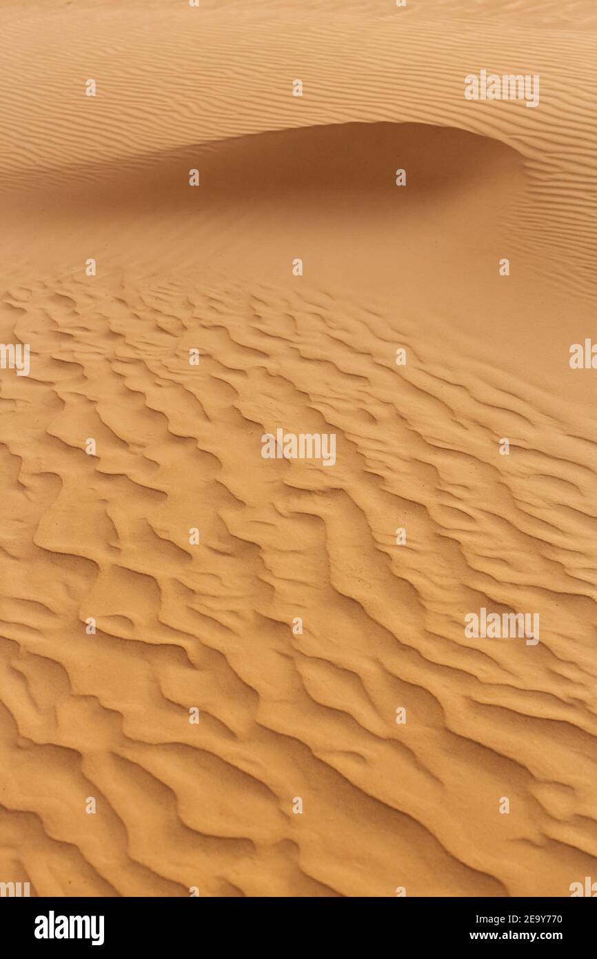 Wavy sand structures hi-res stock photography and images - Alamy