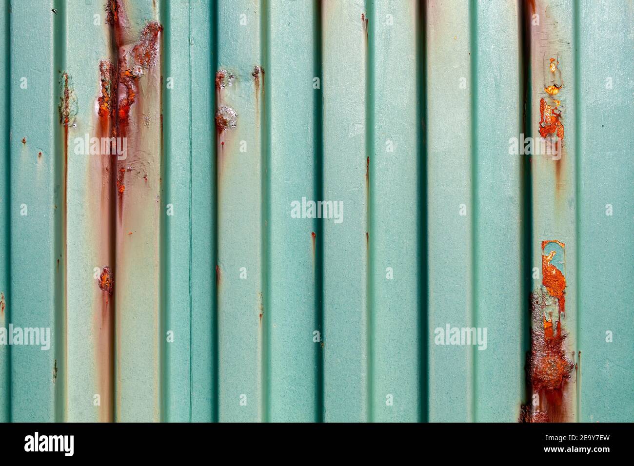 Corrugated galvanized steel hi-res stock photography and images - Alamy