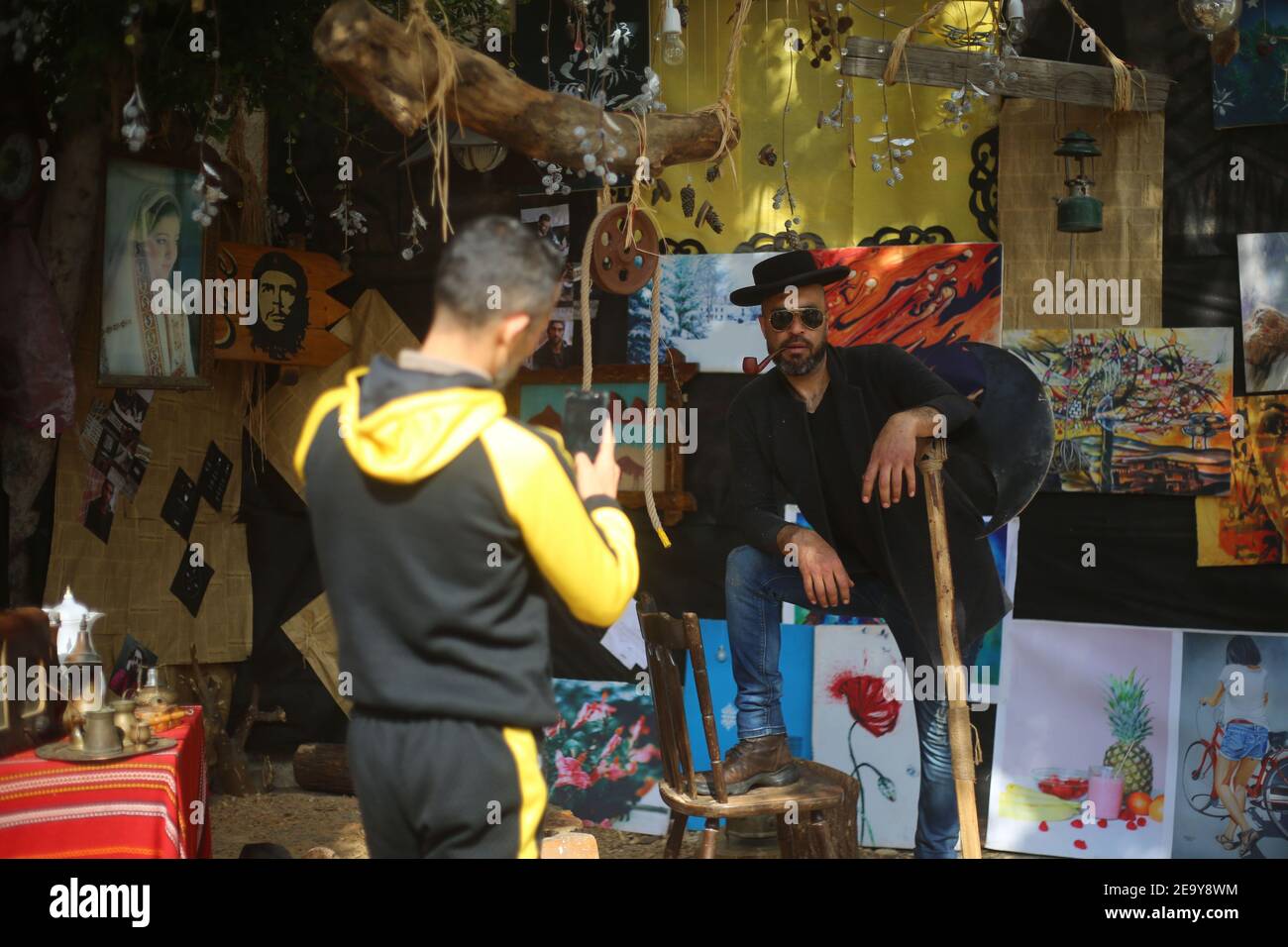 Rafah, The Gaza Strip, Palestine. 6th Feb, 2021. A Palestinian artists ...