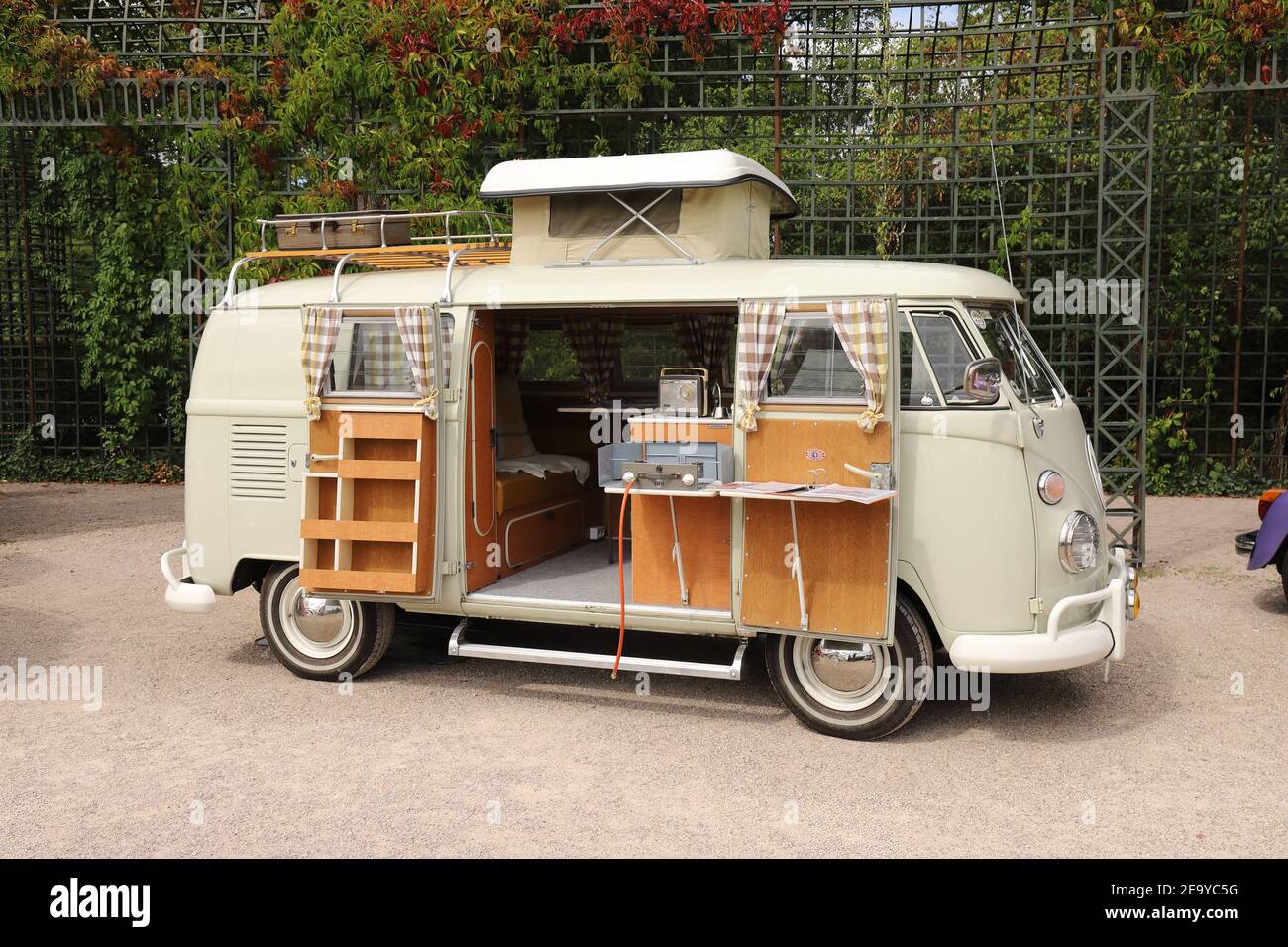 VW T1 1965 Westfalia Camper Beautiful VW T1 Westfalia, 40% OFF