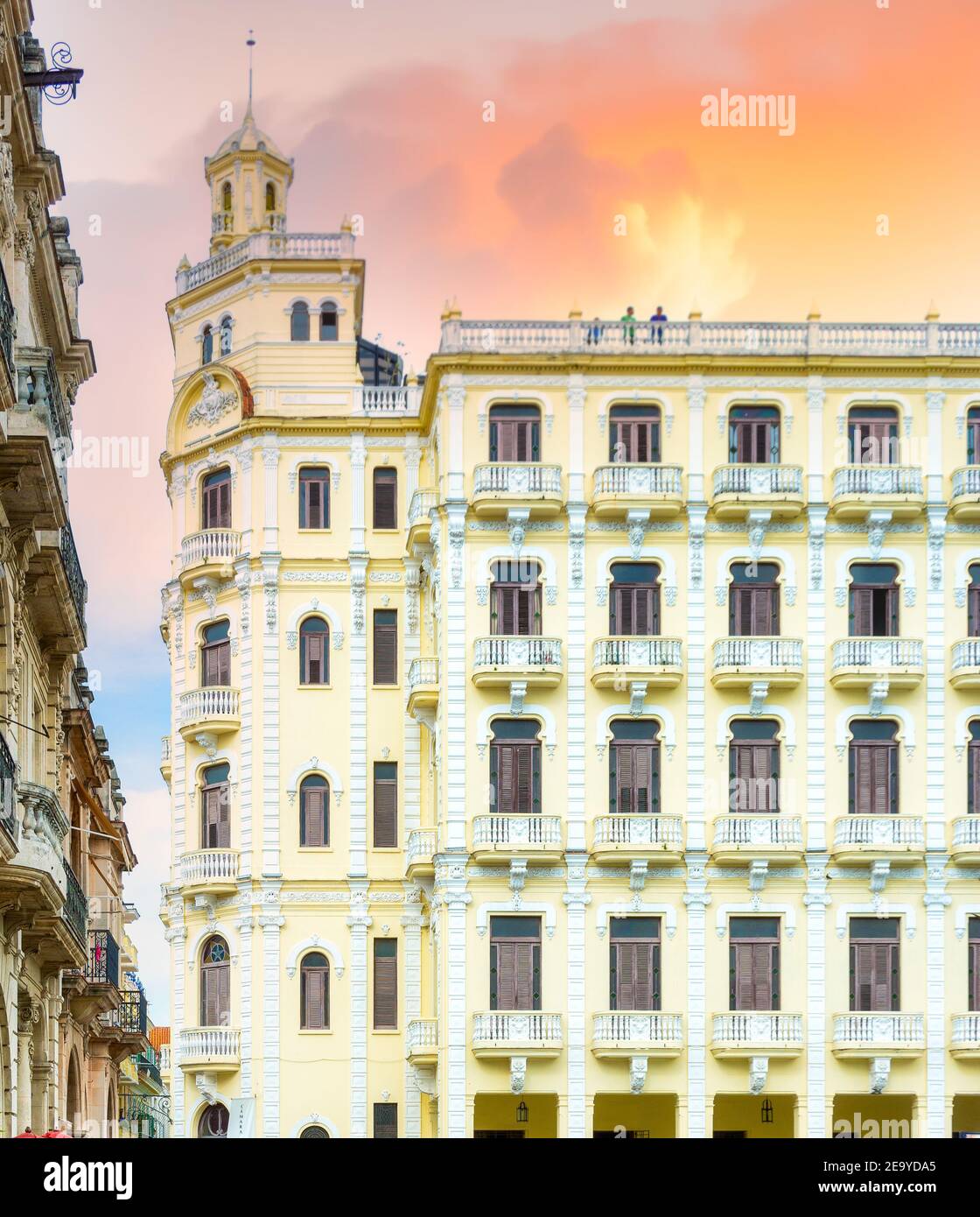 Pattern of windows in colonial building in Old Havana, Cuba Stock Photo ...