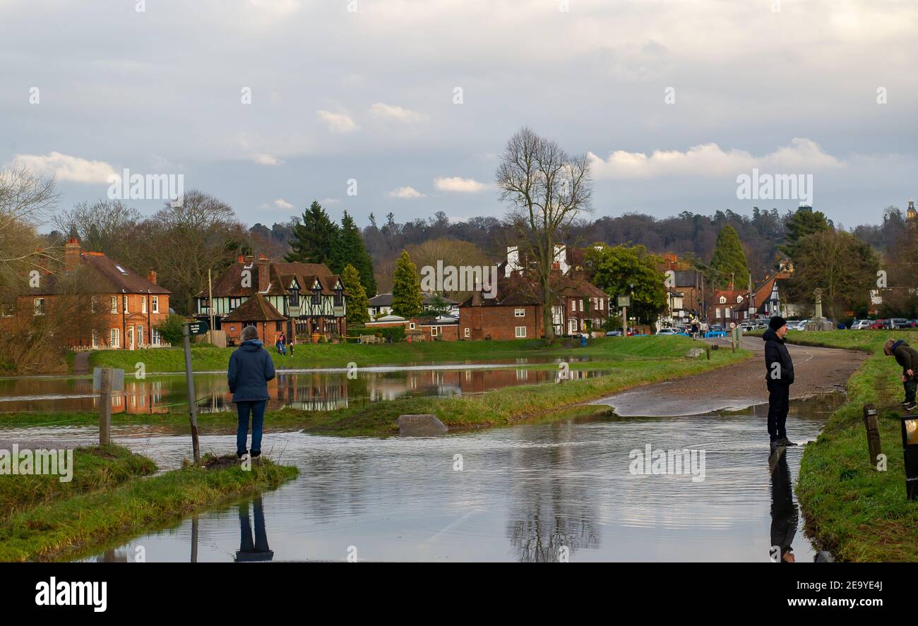 Cookham, Berkshire, UK. 6th February, 2021. A Flood Alert remains in ...