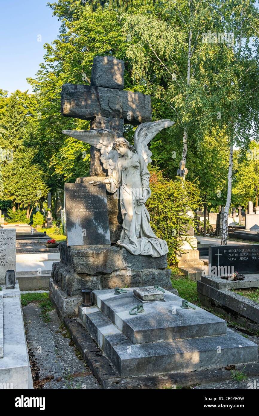 Croatia zagreb cemetery statue hi-res stock photography and images - Alamy