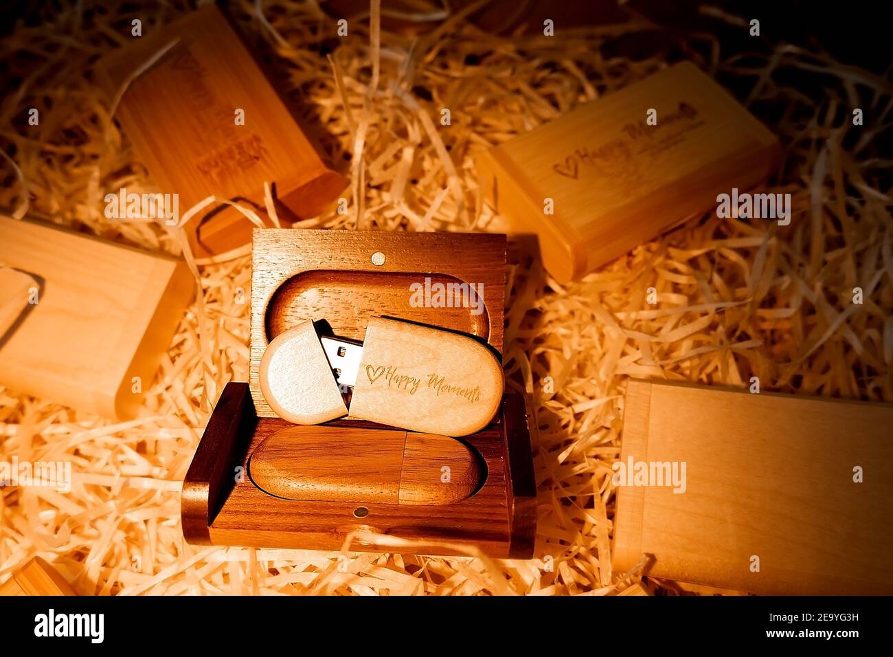USB flash drive wood in a box. with laser engraving "happy moments ...