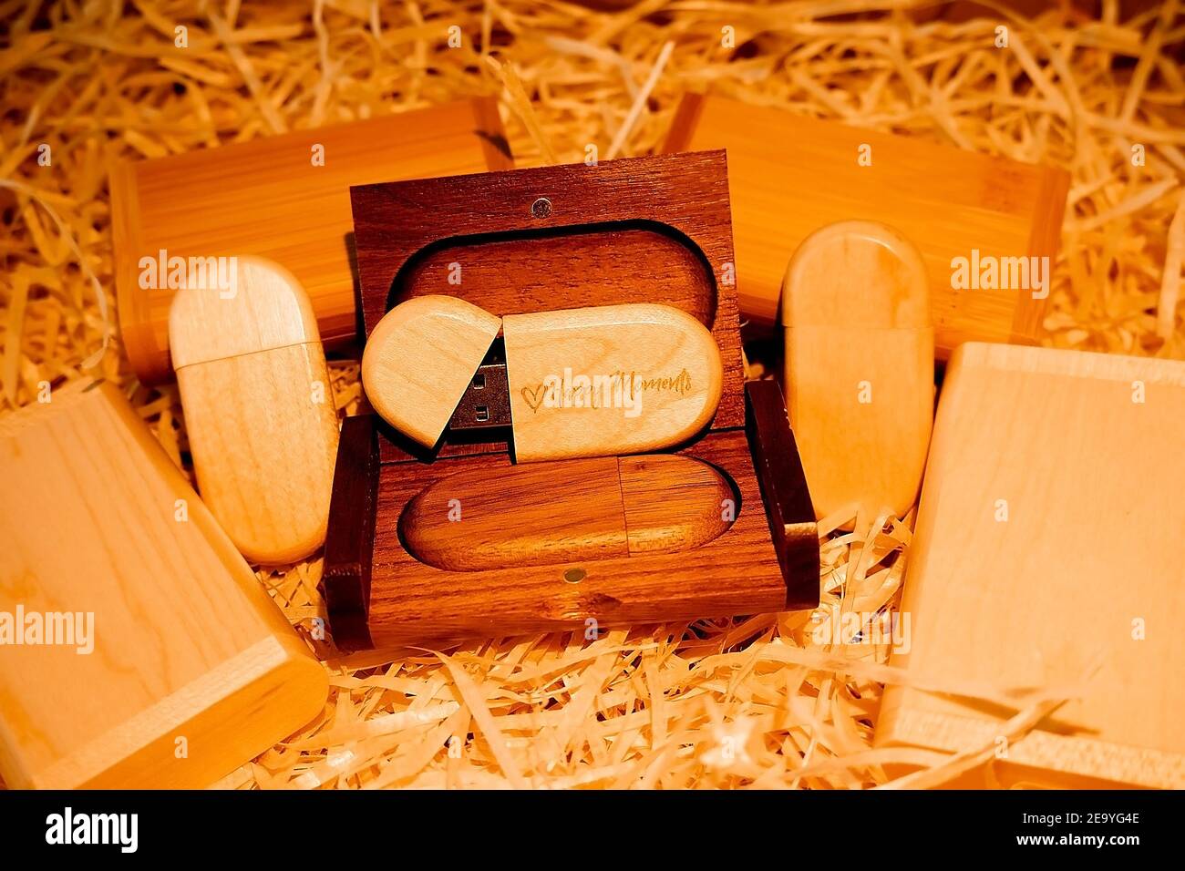 USB flash drive wood in a box. with laser engraving "happy moments ...