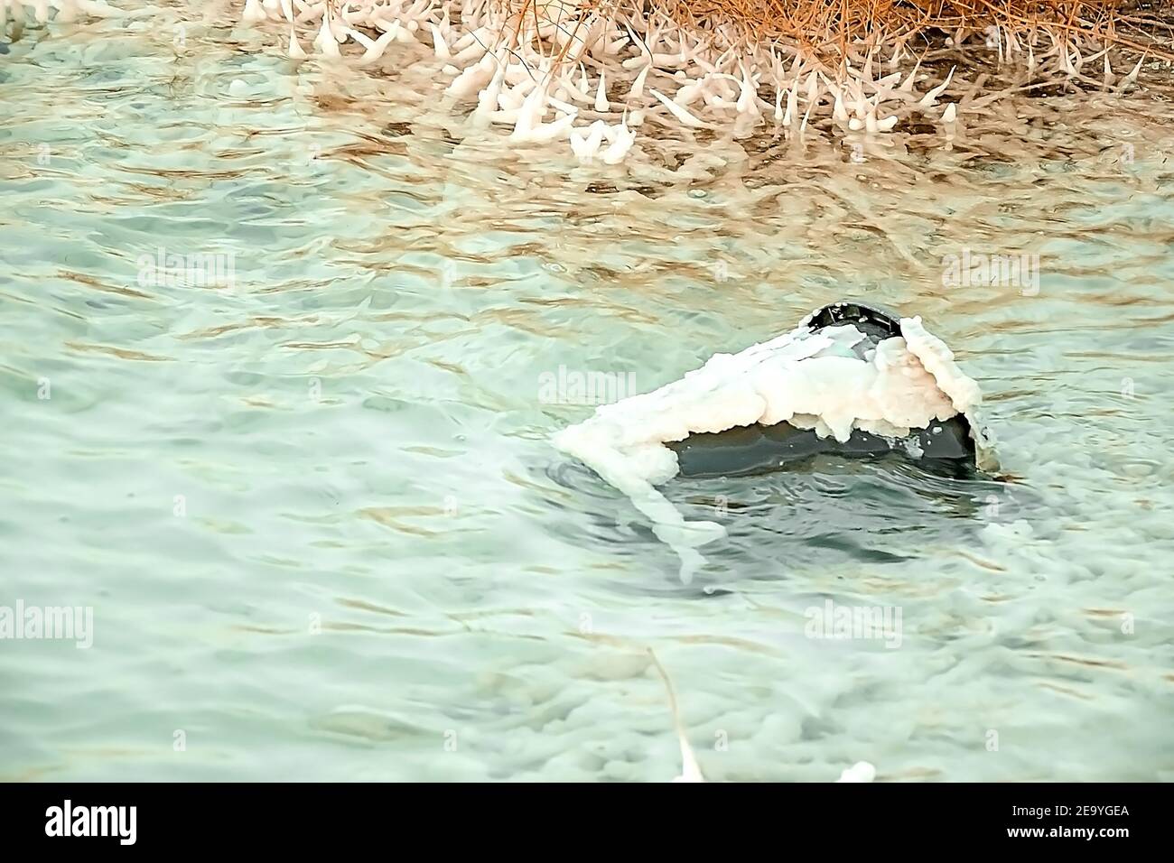 Salt bucket hi-res stock photography and images - Alamy