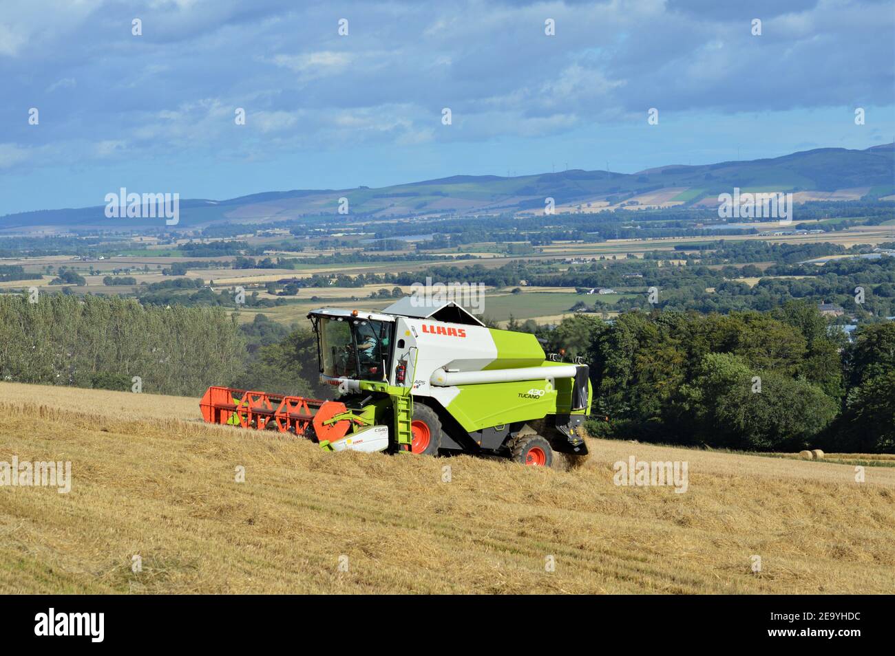 Claas combine harvester and tractor hi-res stock photography and images ...