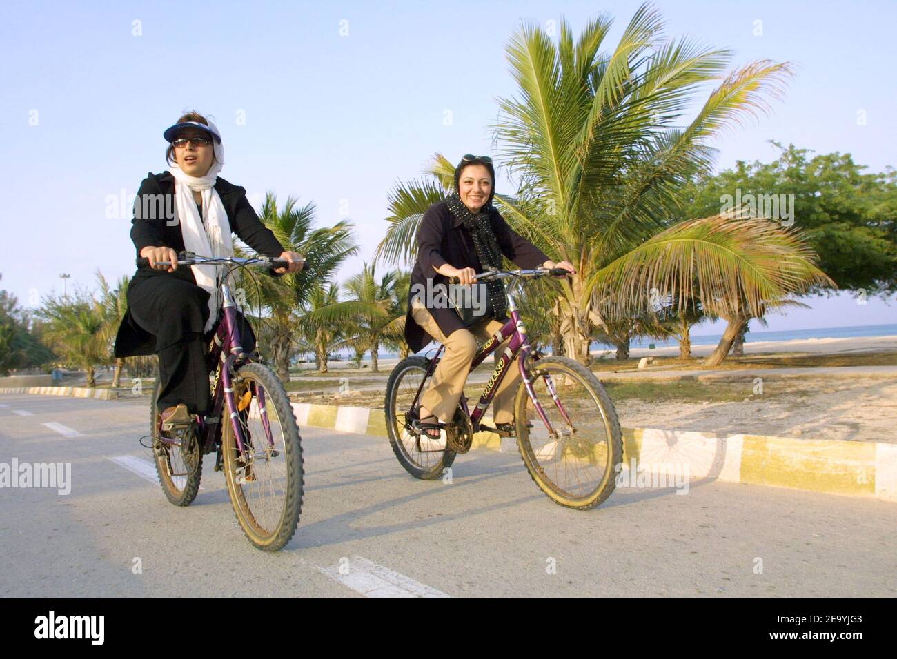 Women cycling iran hi-res stock photography and images - Alamy