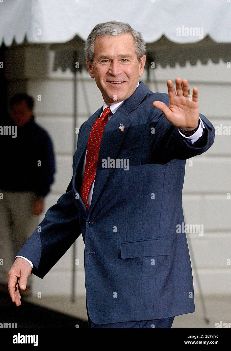 President George W, Bush , First Lady Laura Bush and Barney, introduce ...