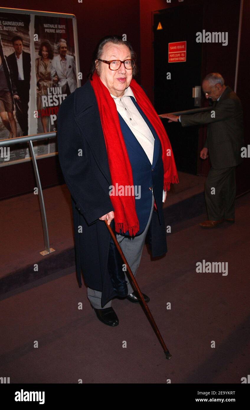 Belgian humorist Raymond Devos attends the premiere of Claude Berri's ...