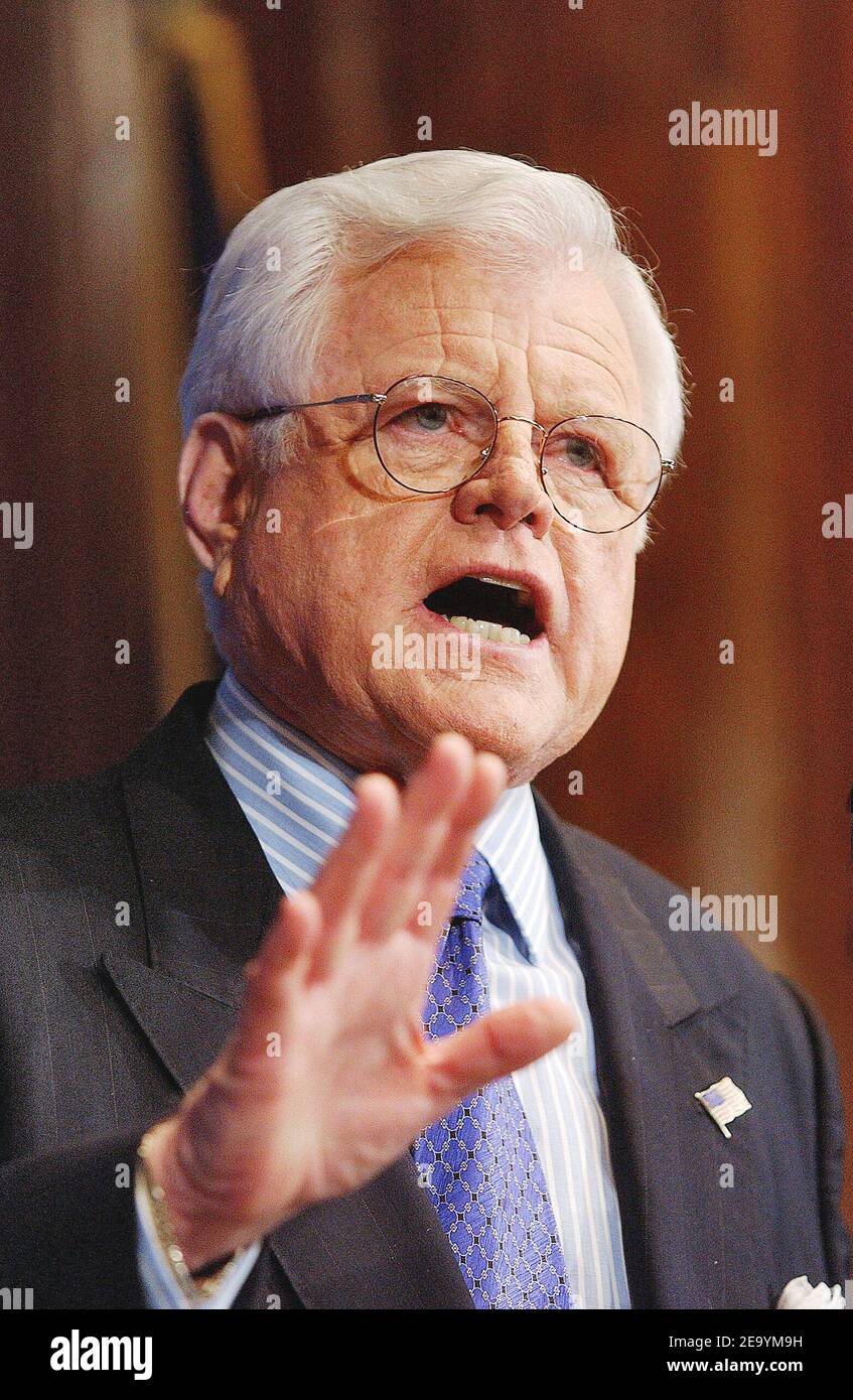 Edward kennedy vertical hi-res stock photography and images - Alamy
