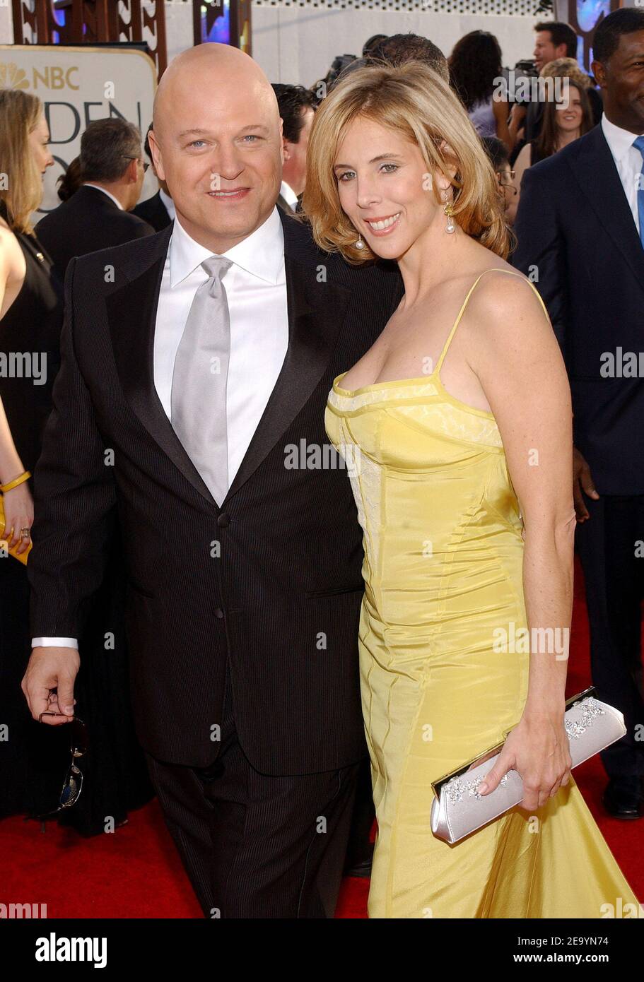Michael chiklis and wife michelle chiklis hi-res stock photography and ...