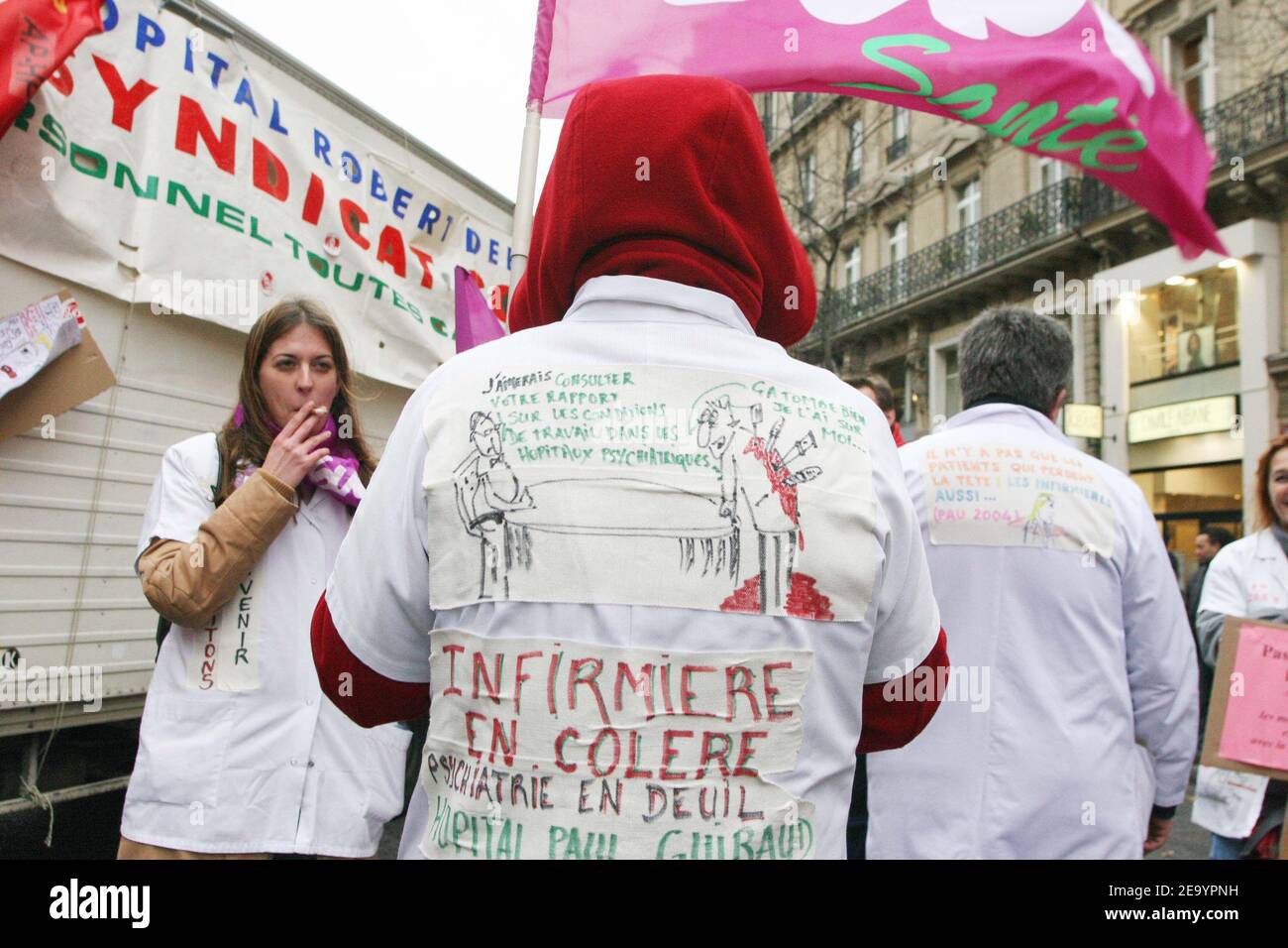 Demonstration of nurses in paris hi-res stock photography and images ...