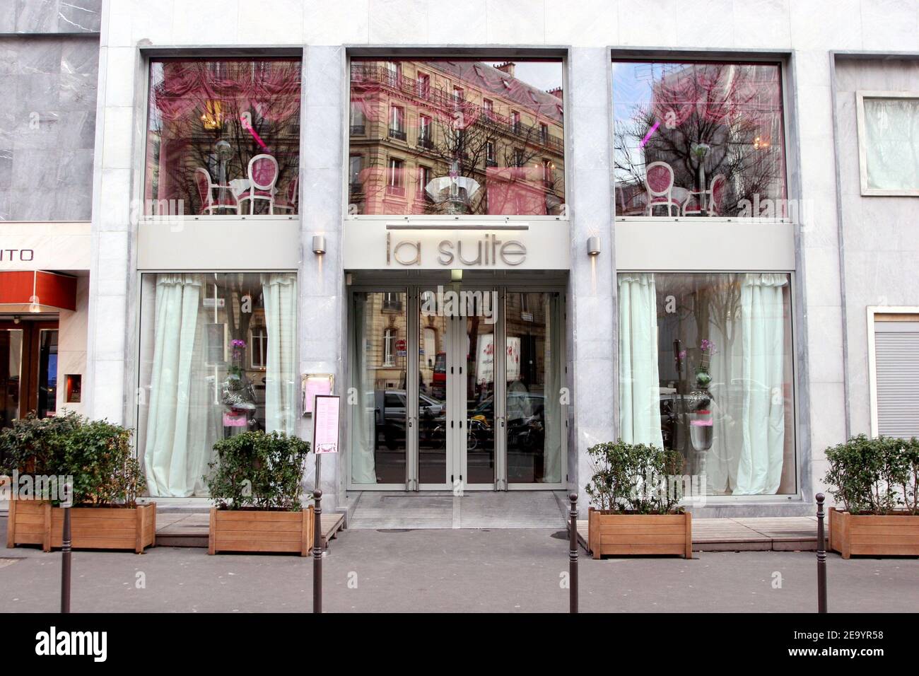 The famous restaurant-club -La Suite- managed by Cathy and David Guetta ...