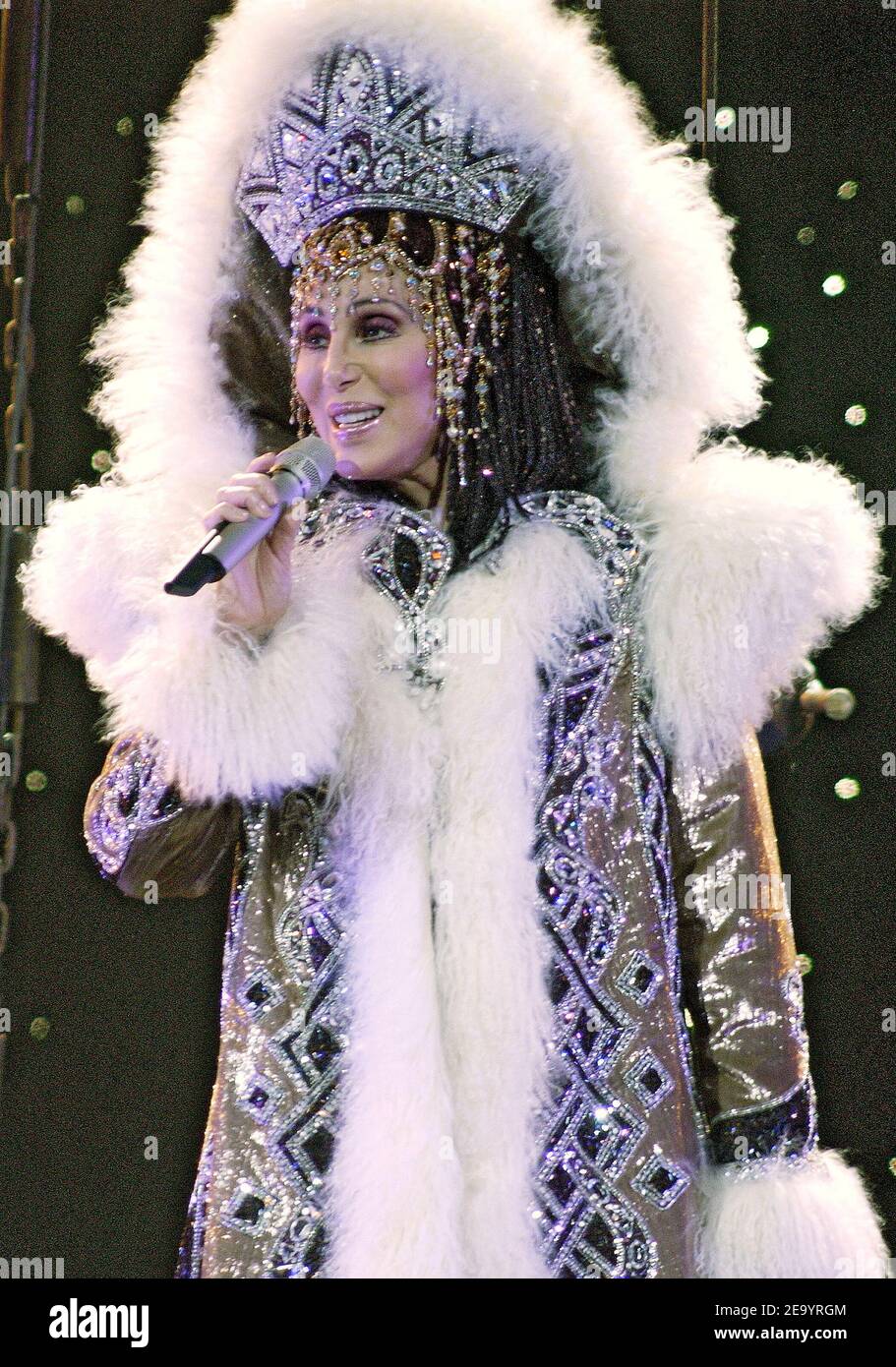 Cher farewell tour hi-res stock photography and images - Alamy