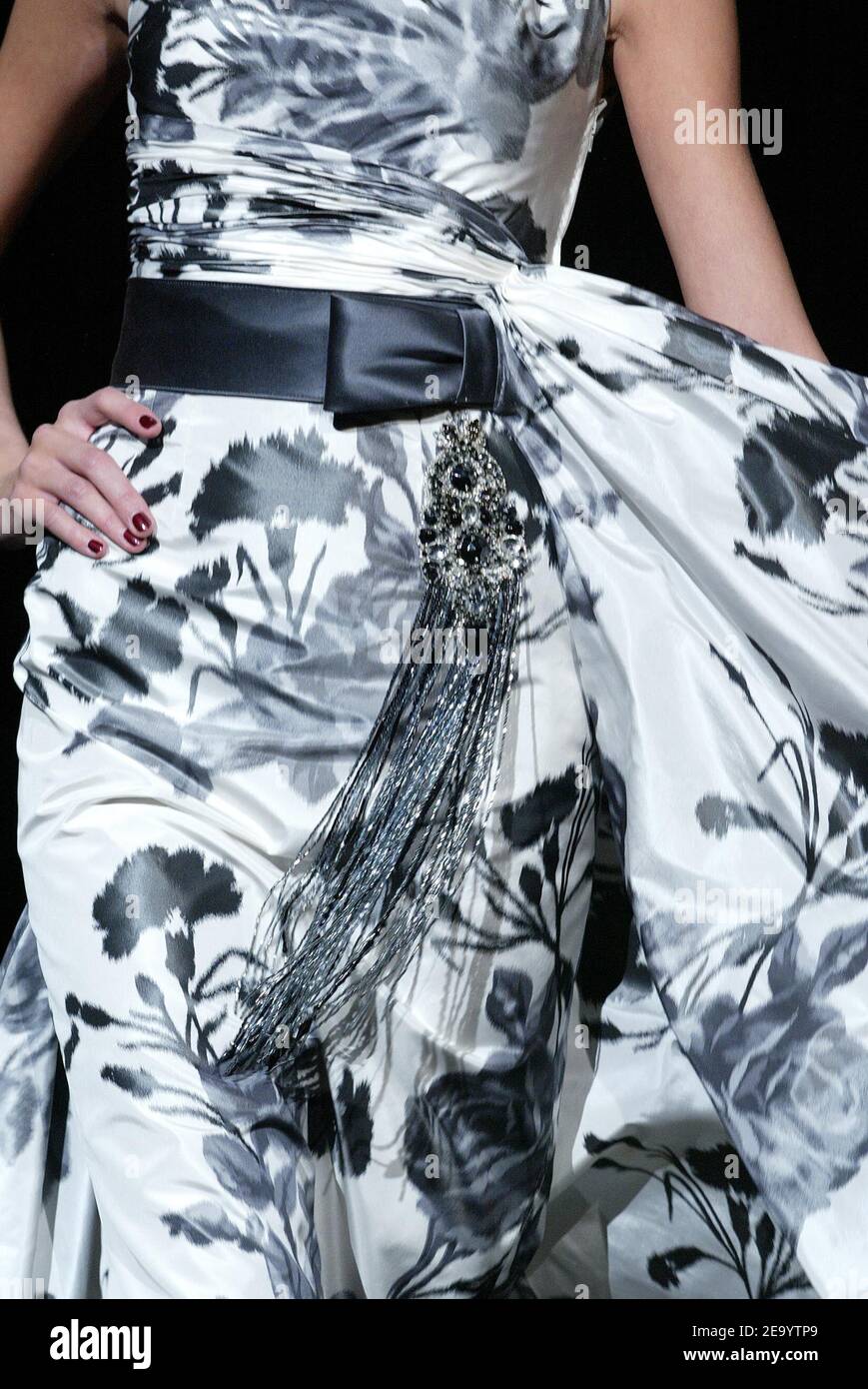 Valentino haute couture 2005 hi-res stock photography and images - Alamy