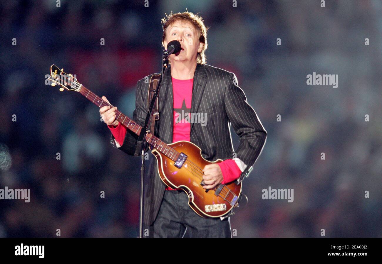 Paul McCartney performs during the Super Bowl XXXIX Halftime Show at ...