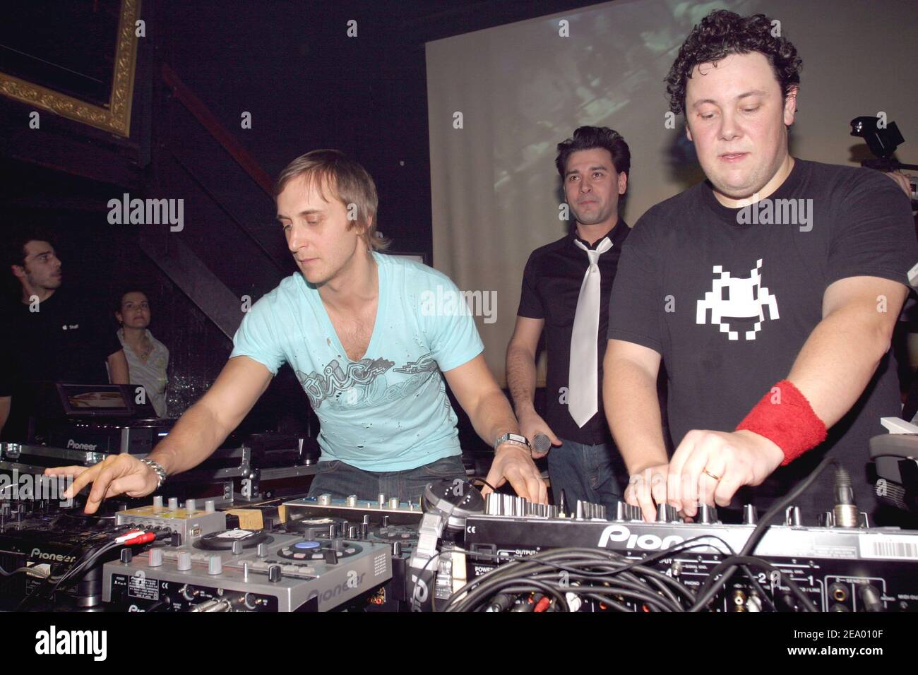 David guetta 2005 hi-res stock photography and images - Alamy
