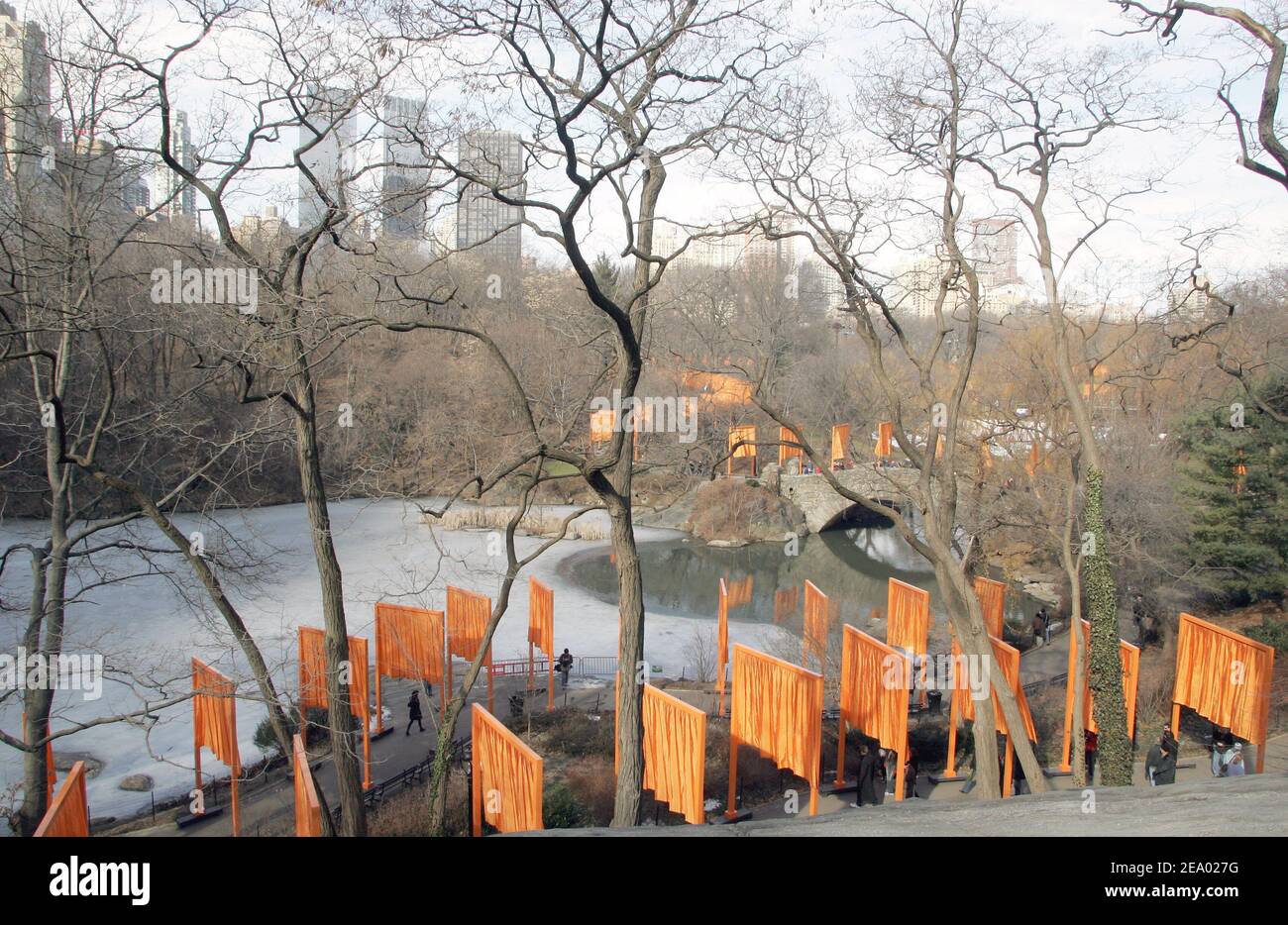 'The Gates', a massive public art installation in Central Park by ...