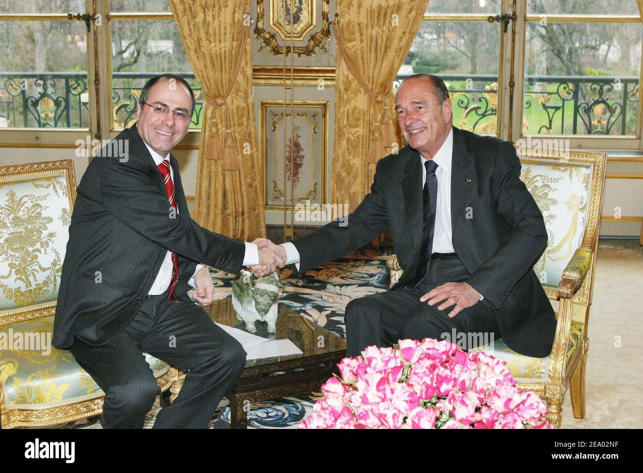 Israeli Foreign Minister Sylvan Shalom meets the French president ...