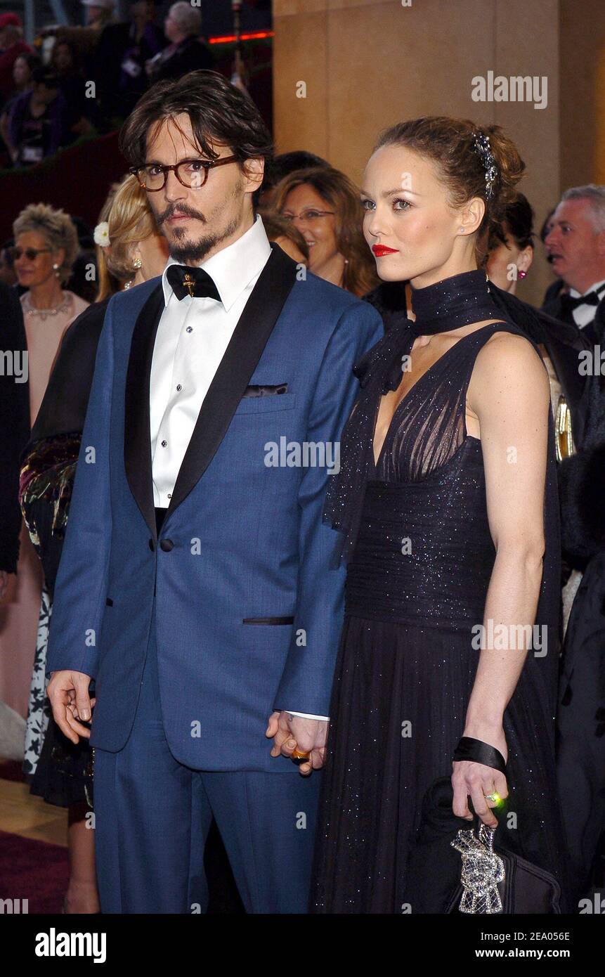 Johnny depp and vanessa paradis hi-res stock photography and images - Alamy