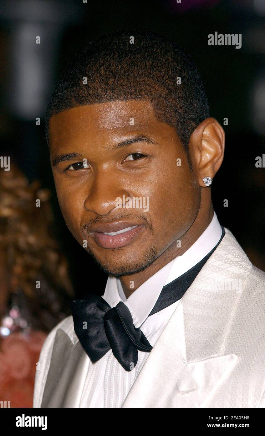 Usher arrives at the 2005 Vanity Fair Post Oscars Party held at Morton ...