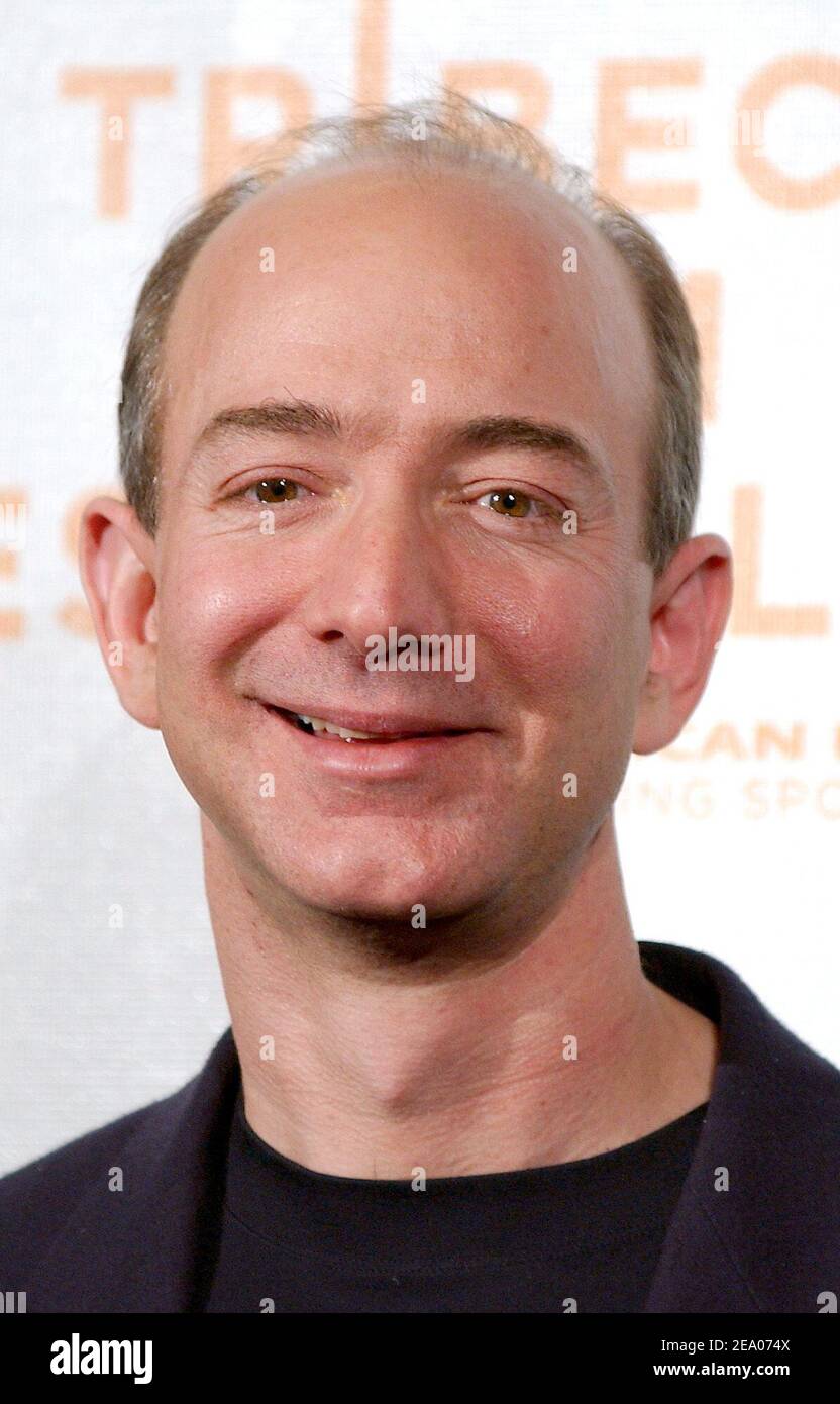 Jeff bezos portrait hi-res stock photography and images - Alamy