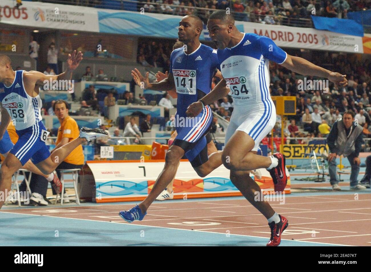 Athletics track 60 meters hi-res stock photography and images - Alamy