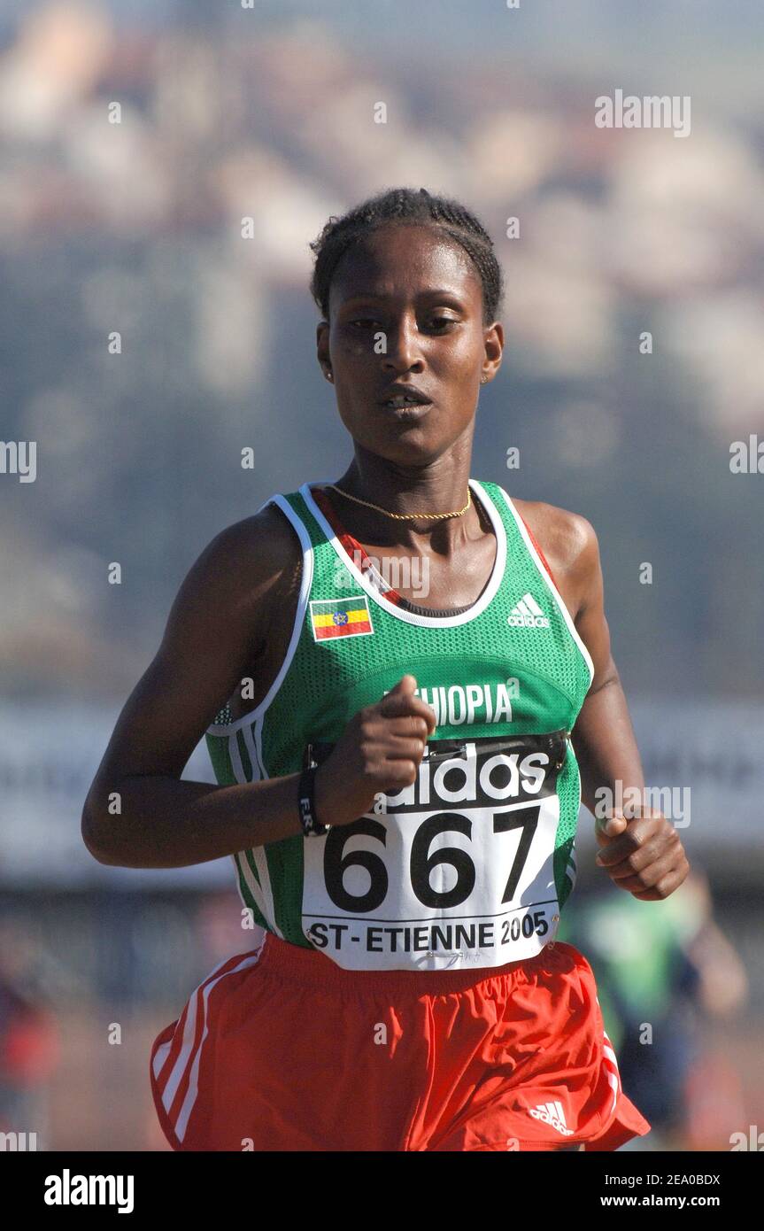 Burika gelete hi-res stock photography and images - Alamy