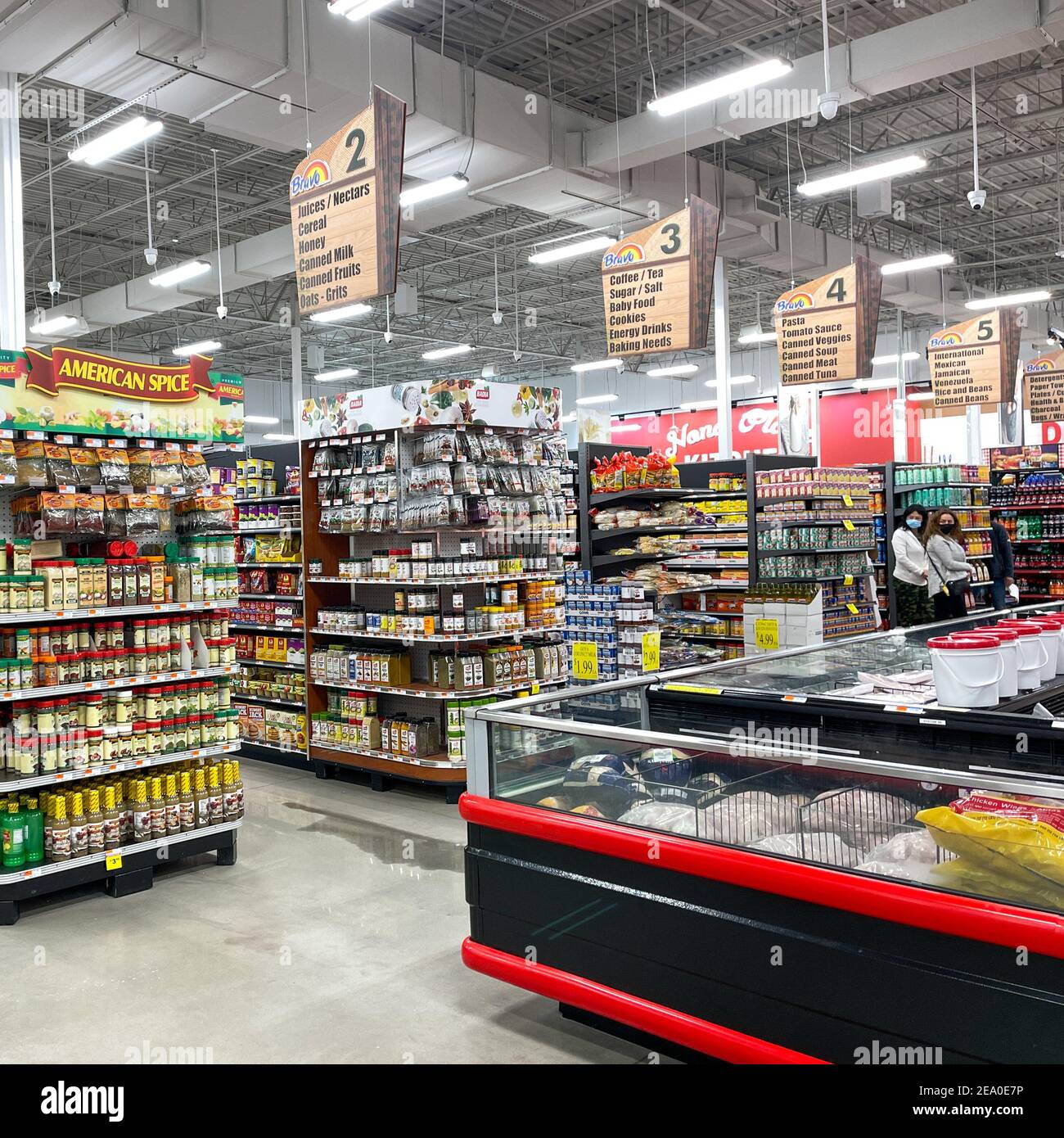 Grocery store interior signs hi-res stock photography and images - Alamy