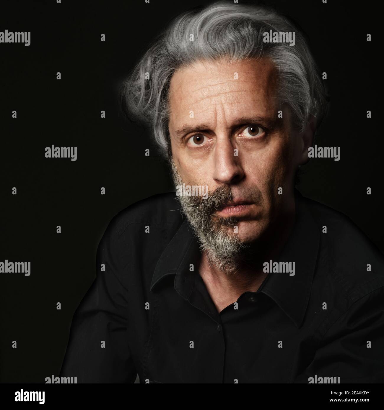 Male half portrait hi-res stock photography and images - Alamy