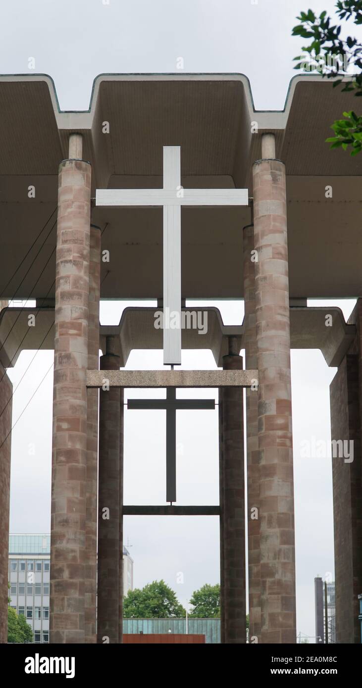 Coventry cathedral cross hi-res stock photography and images - Alamy