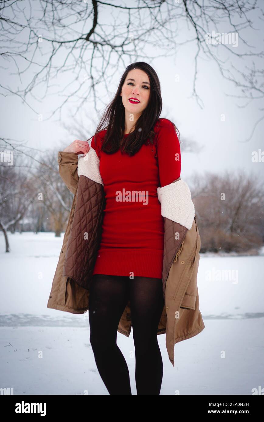 Snow modeling girl hi-res stock photography and images - Alamy