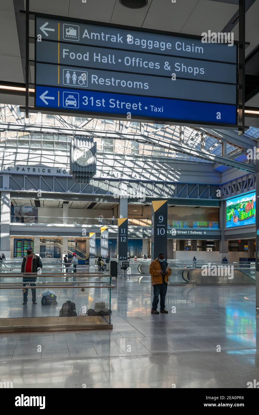 Moynihan train hall new york city hi-res stock photography and images ...