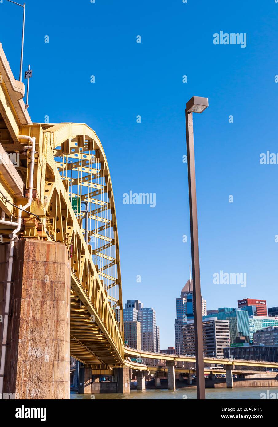 Fort pitt bridge hi-res stock photography and images - Alamy