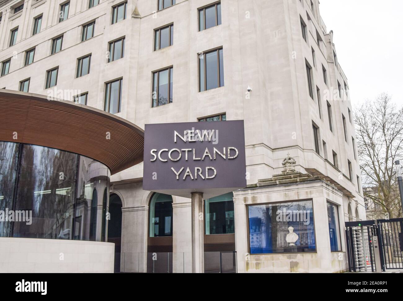 New scotland yard building hi-res stock photography and images - Alamy