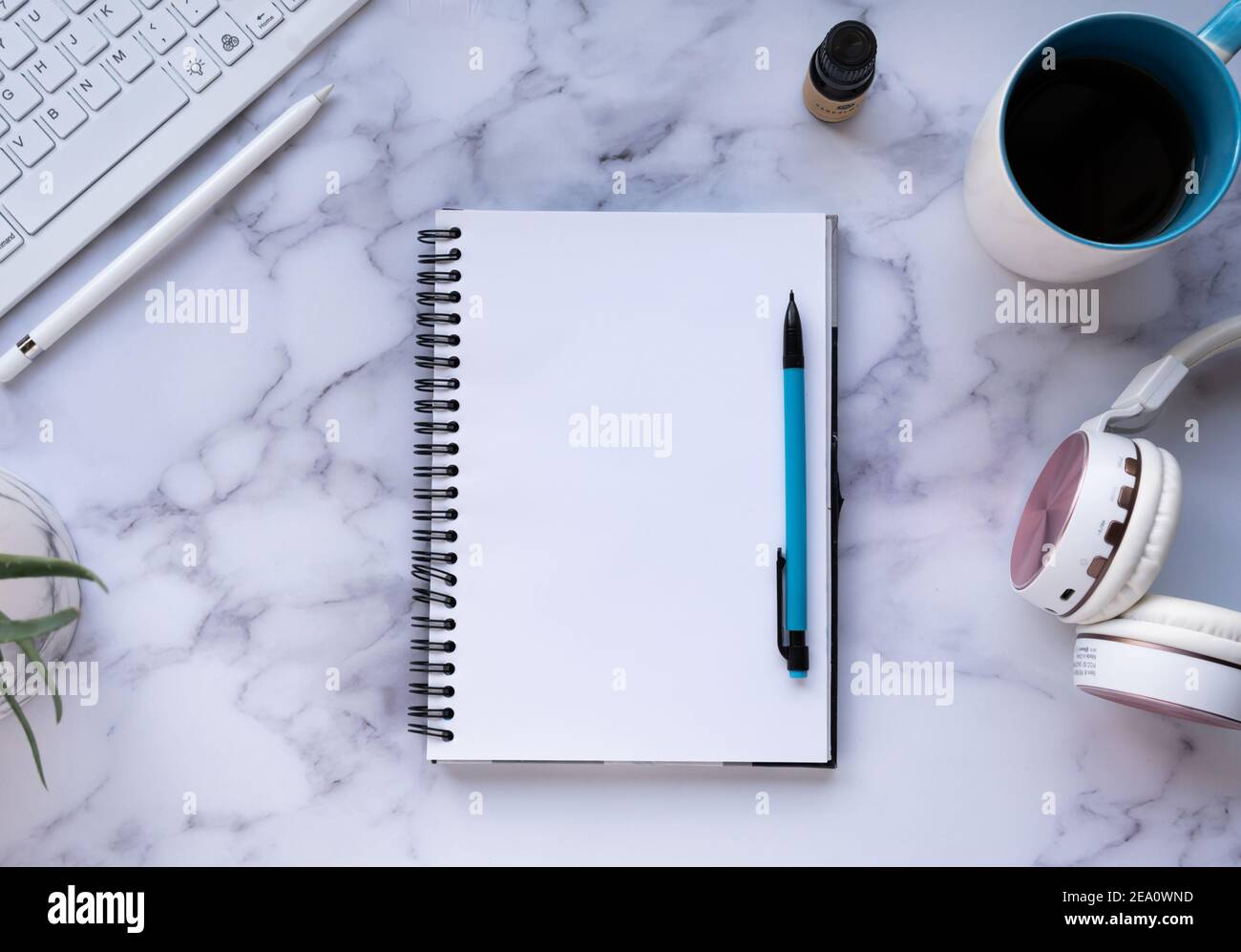 Flat layouts hi-res stock photography and images - Alamy
