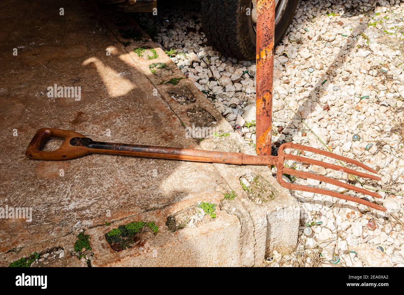 Pavement digging up hi-res stock photography and images - Alamy