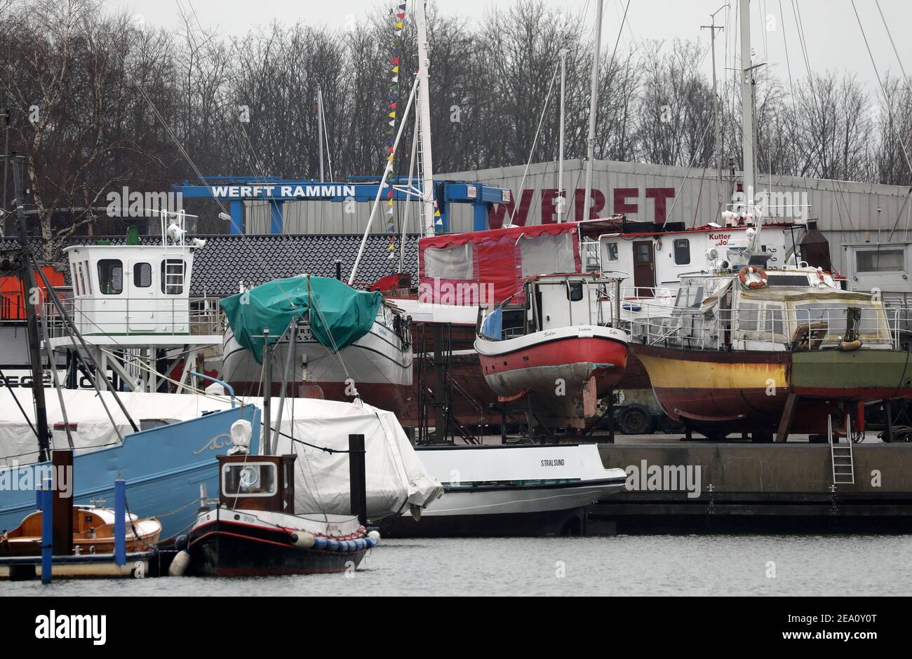 Repair to boats hi-res stock photography and images - Alamy