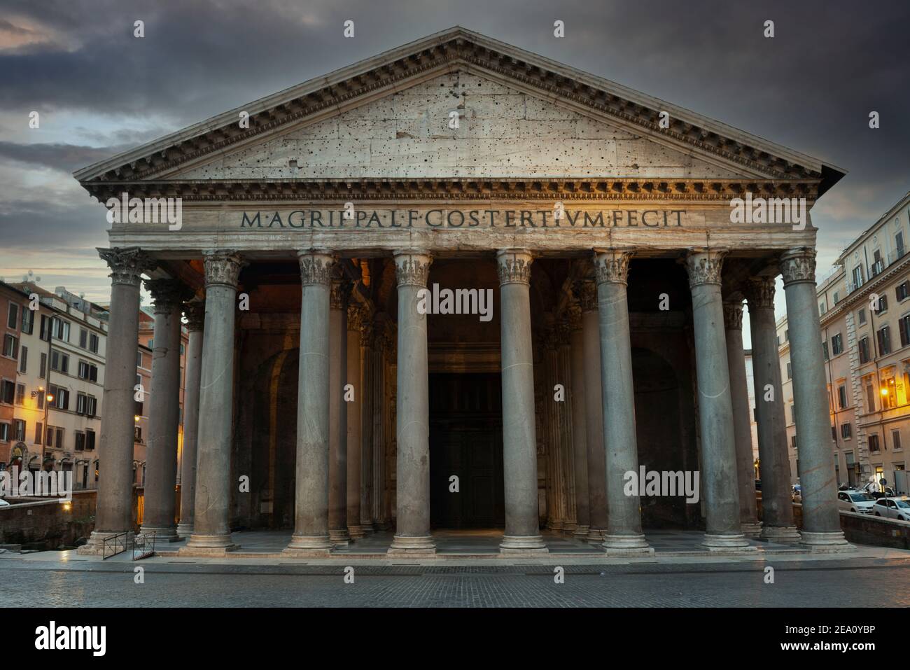 Pantheon rome temple gods exterior hi-res stock photography and images ...