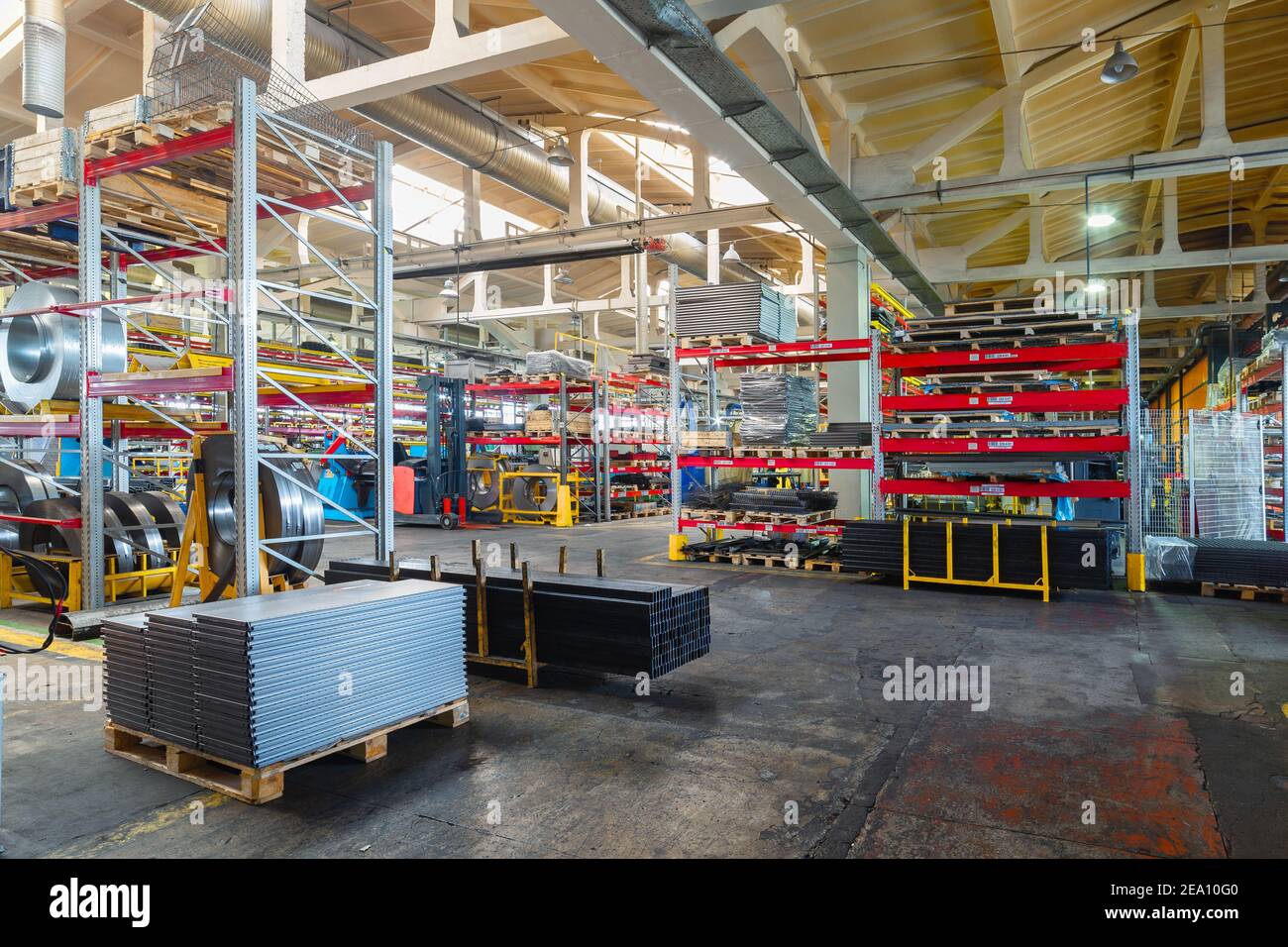 Metalworking shop hi-res stock photography and images - Alamy