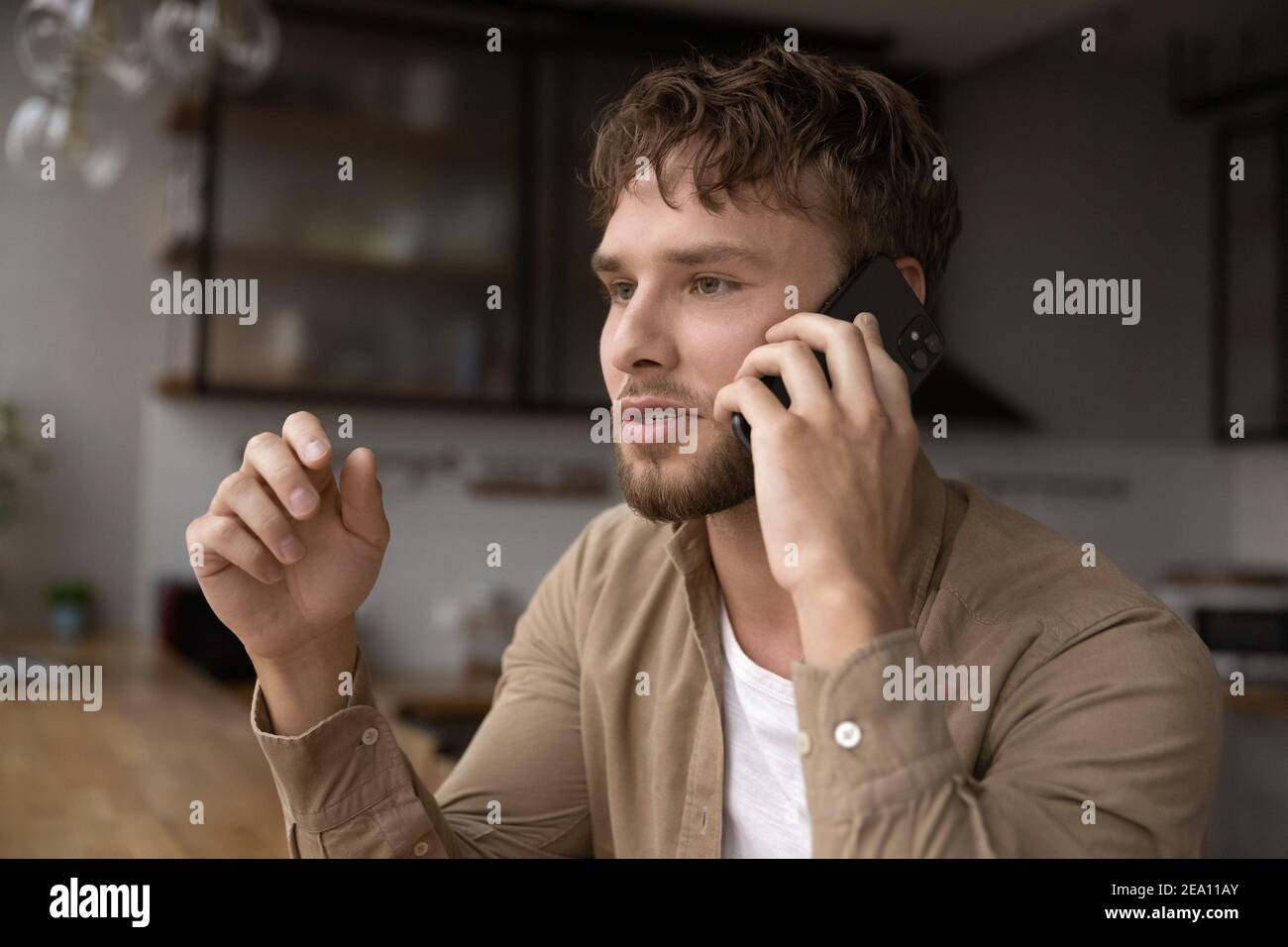 Man explain hi-res stock photography and images - Alamy