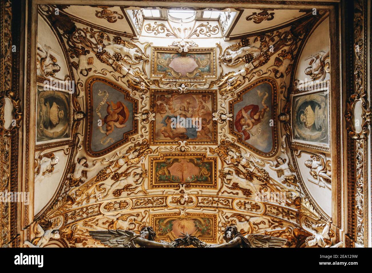 Ornately designed exterior hi-res stock photography and images - Alamy