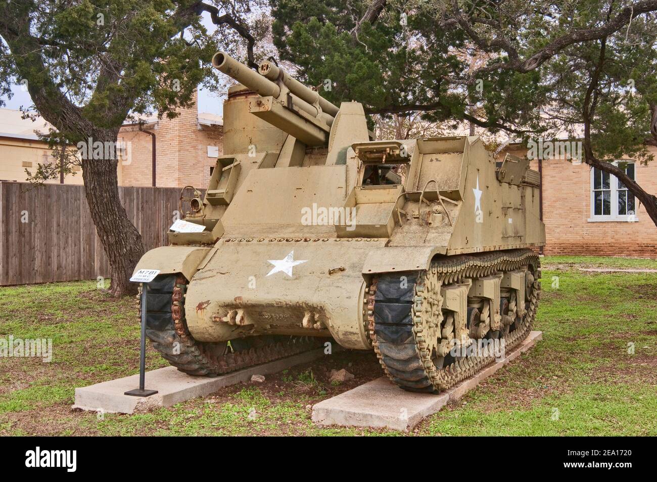 M7b1 hmc priest self propelled howitzer hi-res stock photography and ...