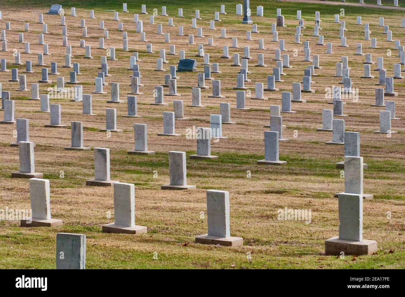 Confederate tombstones hi-res stock photography and images - Alamy