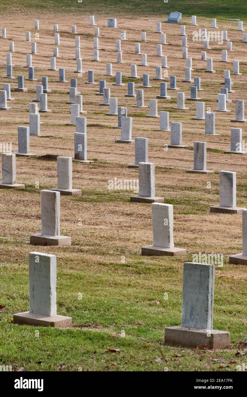 Graves at Confederate Field, Texas State Cemetery in Austin, Texas, USA ...