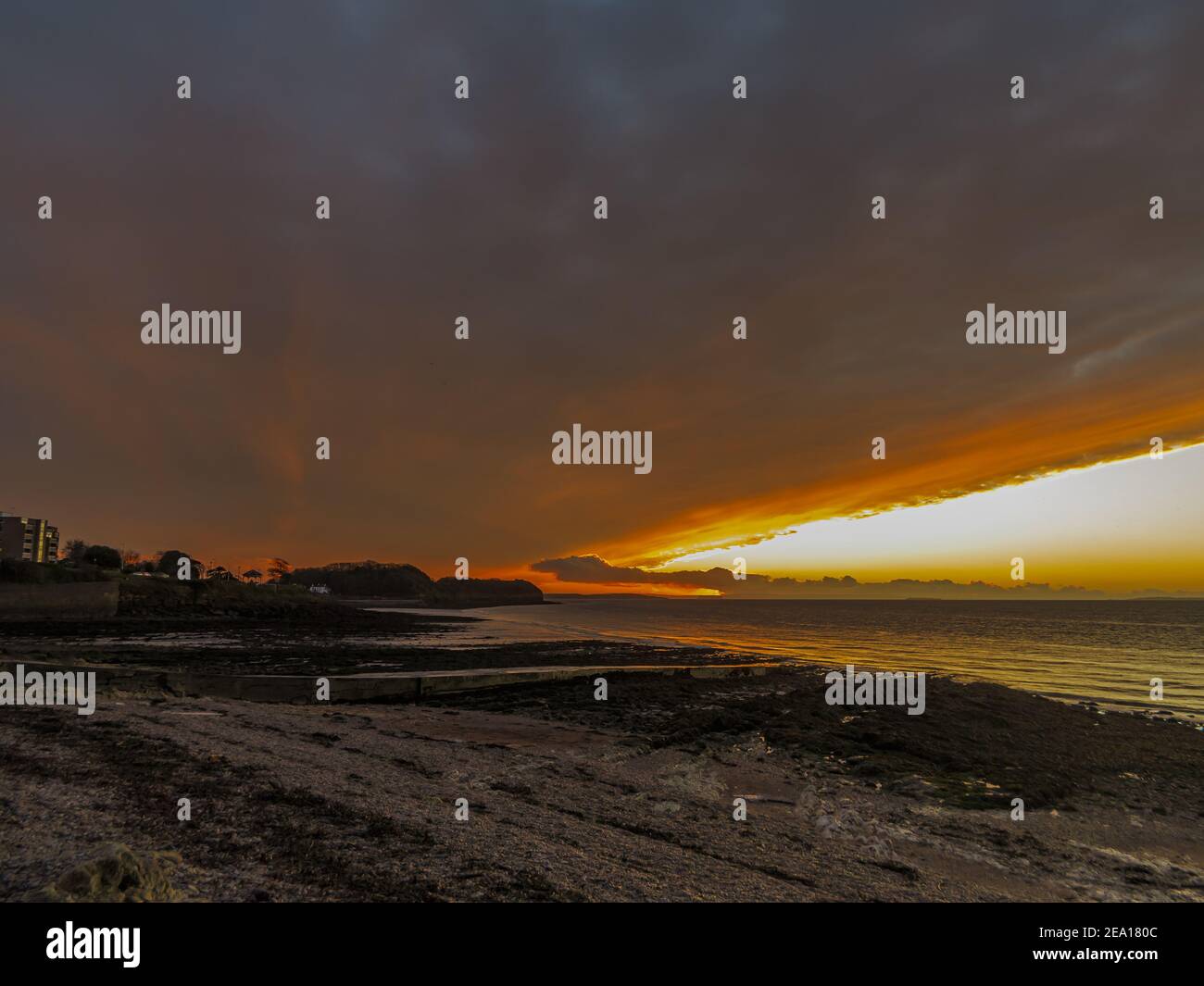 Sunset over the Bristol channel Stock Photo - Alamy