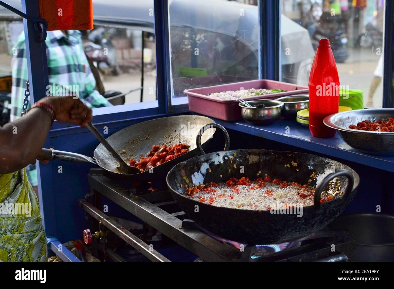 Street food stall india hi-res stock photography and images - Alamy